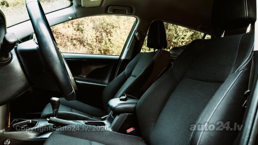 Toyota RAV4 2017 in Tallinn, with an engine capacity of 2.00 L and mileage of 98 thousand km for 18299 €, photo 11 on AUTOMOTO.COM.LV
