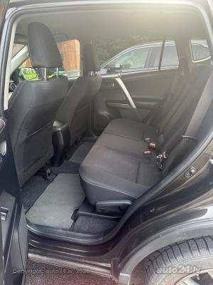Toyota RAV4 2017 in Tallinn, with an engine capacity of 2.00 L and mileage of 98 thousand km for 18299 €, photo 16 on AUTOMOTO.COM.LV