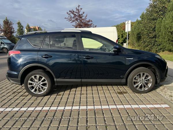 Toyota RAV4 2017 Tallina vietnē Toyota RAV4 2017 Tallina, ar dzinēja tilpumu 2.50 L un nobraukumu 122 tūkst. km par 16500 €, foto 3 vietnē AUTOMOTO.COM.LV