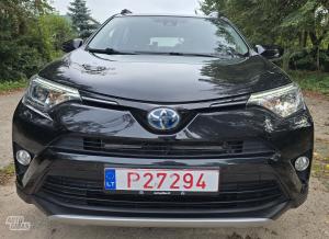 Toyota RAV4 2017 in Kaunas, with an engine capacity of 2.50 L and mileage of 238 thousand km for 15500 €, photo 3 on AUTOMOTO.COM.LV