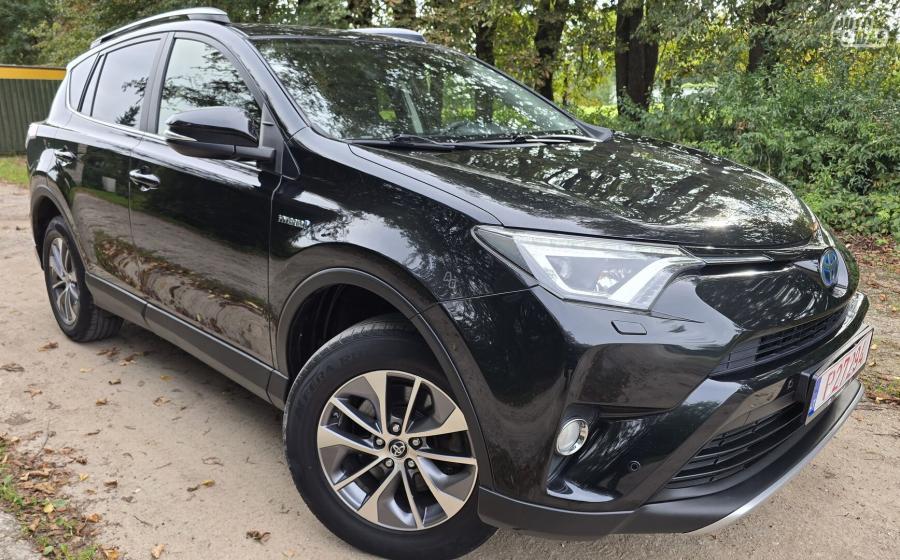 Toyota RAV4 2017 in Kaunas, with an engine capacity of 2.50 L and mileage of 238 thousand km for 15500 €, photo 4 on AUTOMOTO.COM.LV