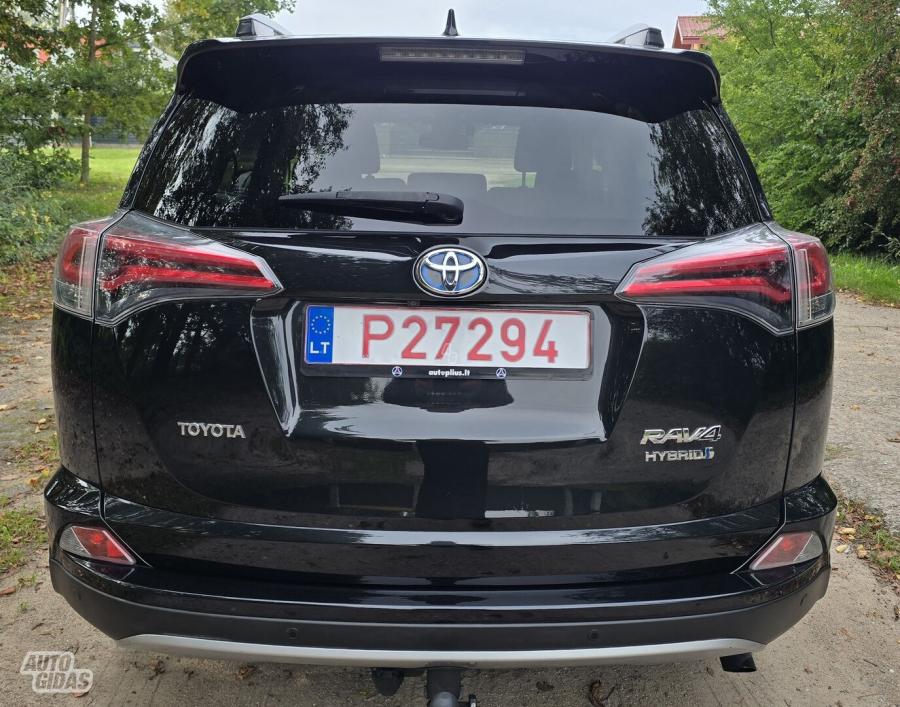 Toyota RAV4 2017 in Kaunas, with an engine capacity of 2.50 L and mileage of 238 thousand km for 15500 €, photo 7 on AUTOMOTO.COM.LV