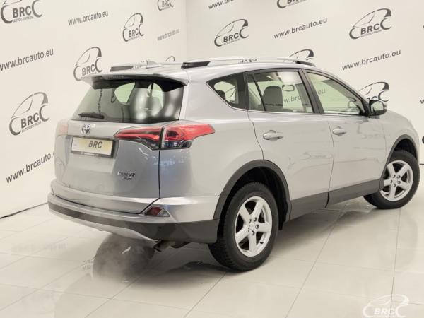 Toyota RAV4 2018 in Vilnius, with an engine capacity of 1.99 L and mileage of 136 thousand km for 17000 €, photo 2 on AUTOMOTO.COM.LV