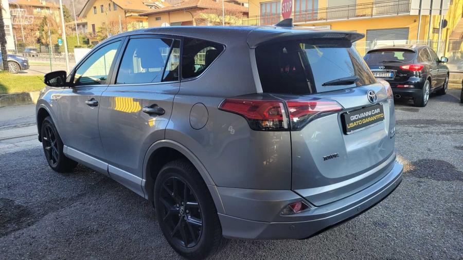 Toyota RAV4 2018 in Kaunas, with an engine capacity of 2.50 L and mileage of 140 thousand km for 18450 €, photo 1 on AUTOMOTO.COM.LV