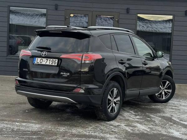 Toyota RAV4 2018 in Jelgava, with an engine capacity of 2.00 L and mileage of 106 thousand km for 11450 €, photo 4 on AUTOMOTO.COM.LV