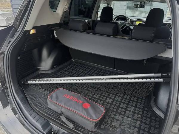 Toyota RAV4 2018 in Jelgava, with an engine capacity of 2.00 L and mileage of 106 thousand km for 11450 €, photo 9 on AUTOMOTO.COM.LV
