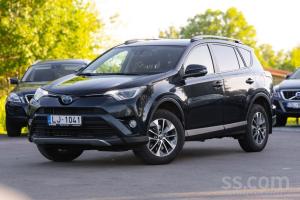 Toyota RAV4 2018 in Riga, with an engine capacity of 2.50 L and mileage of 188 thousand km for 15950 €, photo  on AUTOMOTO.COM.LV