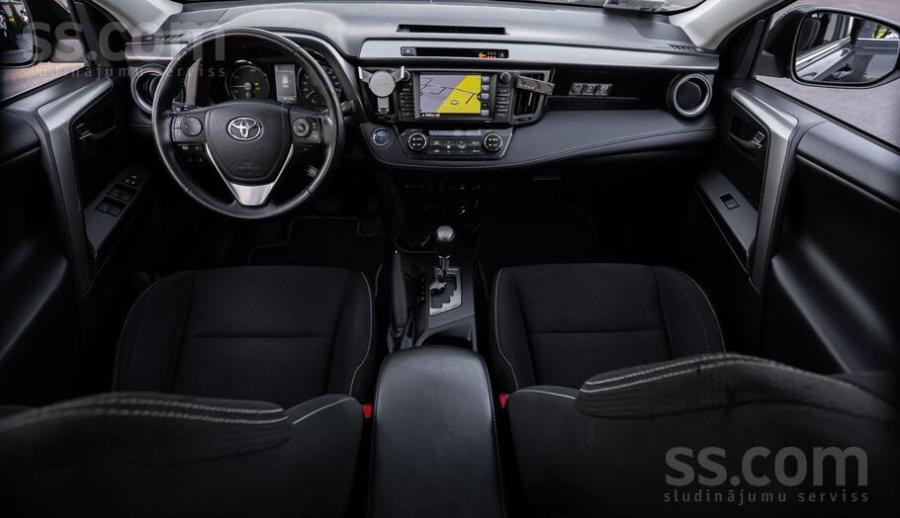 Toyota RAV4 2018 Rīga, ar dzinēja tilpumu 2.50 L un nobraukumu 188 tūkst. km par 15950 €, foto 13 vietnē AUTOMOTO.COM.LV