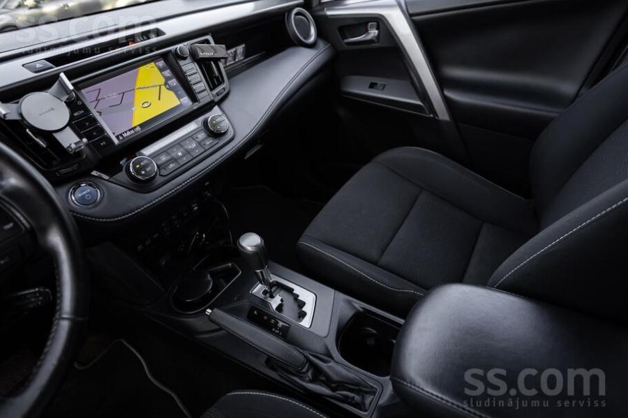 Toyota RAV4 2018 Rīga, ar dzinēja tilpumu 2.50 L un nobraukumu 188 tūkst. km par 15950 €, foto 19 vietnē AUTOMOTO.COM.LV