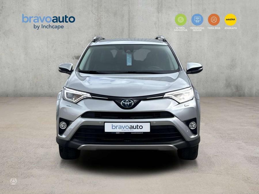Toyota RAV4 2018 in Kaunas, with an engine capacity of 2.50 L and mileage of 135 thousand km for 19771 €, photo 6 on AUTOMOTO.COM.LV