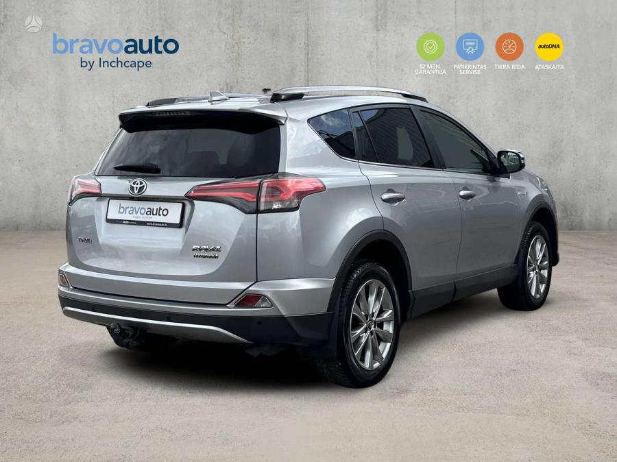 Toyota RAV4 2018 in Kaunas, with an engine capacity of 2.50 L and mileage of 135 thousand km for 19771 €, photo 7 on AUTOMOTO.COM.LV