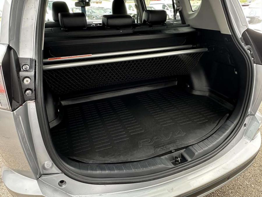 Toyota RAV4 2018 in Kaunas, with an engine capacity of 2.50 L and mileage of 135 thousand km for 19771 €, photo 14 on AUTOMOTO.COM.LV