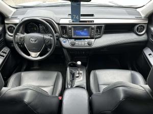 Toyota RAV4 2018 in Kaunas, with an engine capacity of 2.50 L and mileage of 135 thousand km for 19771 €, photo 17 on AUTOMOTO.COM.LV
