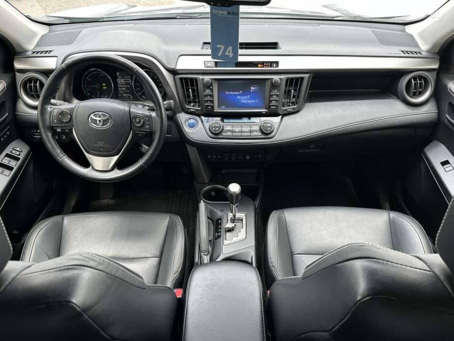Toyota RAV4 2018 in Kaunas, with an engine capacity of 2.50 L and mileage of 135 thousand km for 19771 €, photo 17 on AUTOMOTO.COM.LV