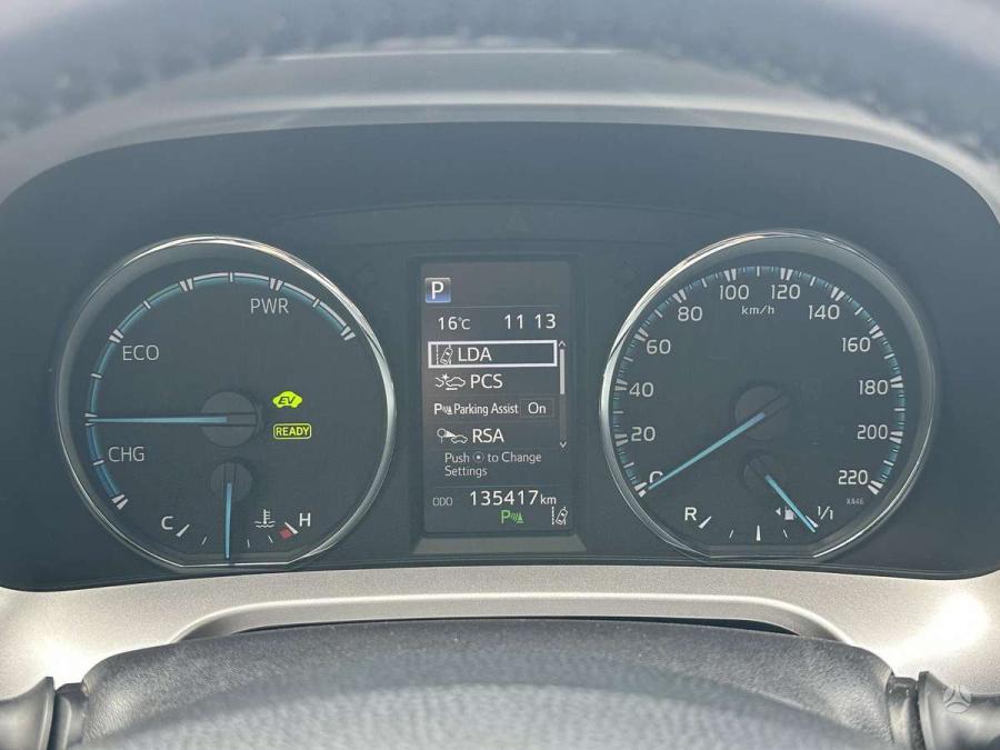 Toyota RAV4 2018 in Kaunas, with an engine capacity of 2.50 L and mileage of 135 thousand km for 19771 €, photo 20 on AUTOMOTO.COM.LV