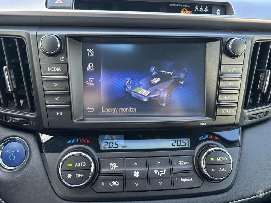 Toyota RAV4 2018 in Kaunas, with an engine capacity of 2.50 L and mileage of 135 thousand km for 19771 €, photo 27 on AUTOMOTO.COM.LV