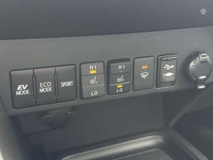 Toyota RAV4 2018 in Kaunas, with an engine capacity of 2.50 L and mileage of 135 thousand km for 19771 €, photo 29 on AUTOMOTO.COM.LV