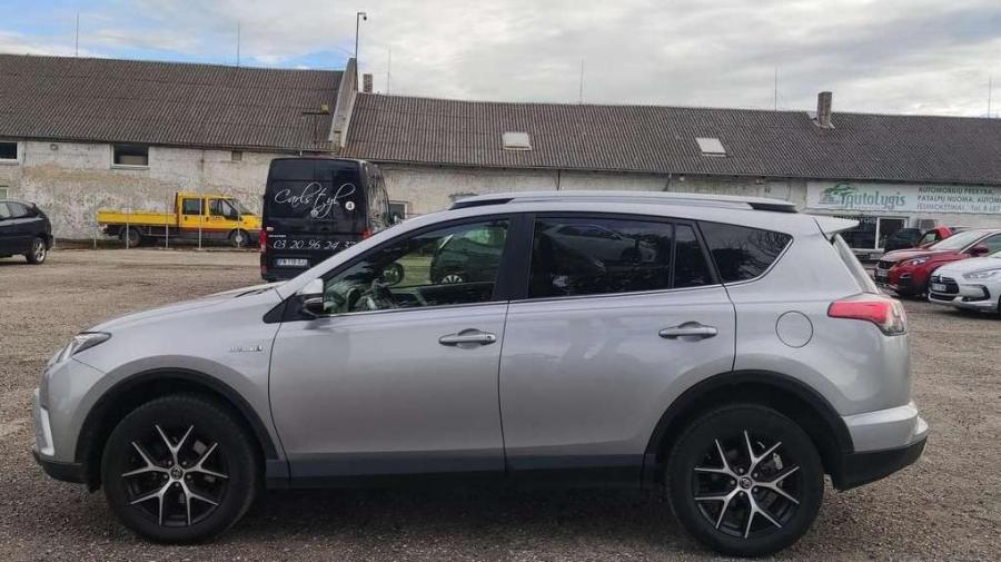 Toyota RAV4 2018 Klaipėda, ar dzinēja tilpumu 2.49 L un nobraukumu 100 tūkst. km par 19150 €, foto 3 vietnē AUTOMOTO.COM.LV