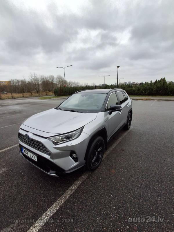 Toyota RAV4 2019 Tallina, ar dzinēja tilpumu 2.50 L un nobraukumu 37 tūkst. km par 32500 €, foto 1 vietnē AUTOMOTO.COM.LV
