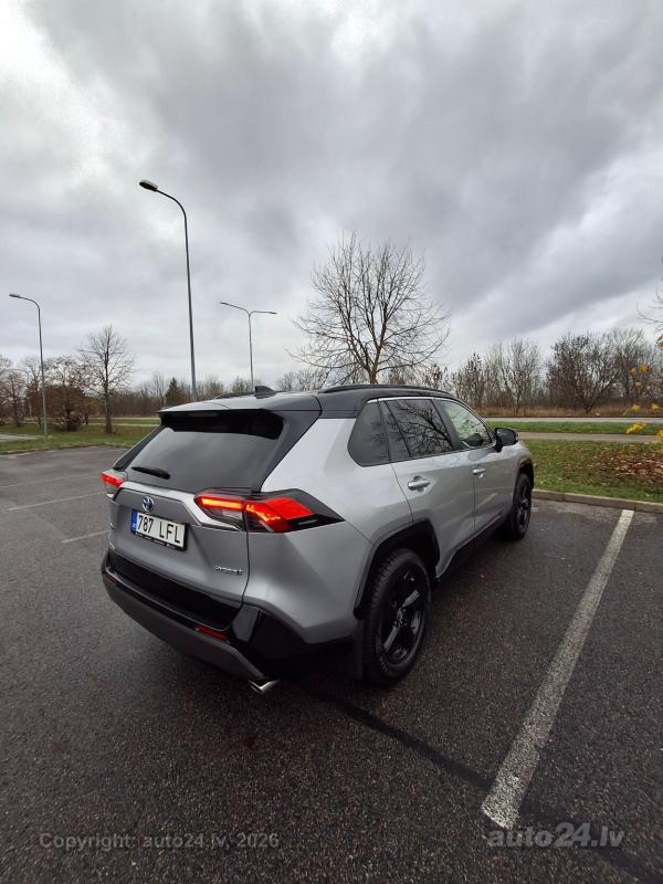 Toyota RAV4 2019 Tallina, ar dzinēja tilpumu 2.50 L un nobraukumu 37 tūkst. km par 32500 €, foto 4 vietnē AUTOMOTO.COM.LV