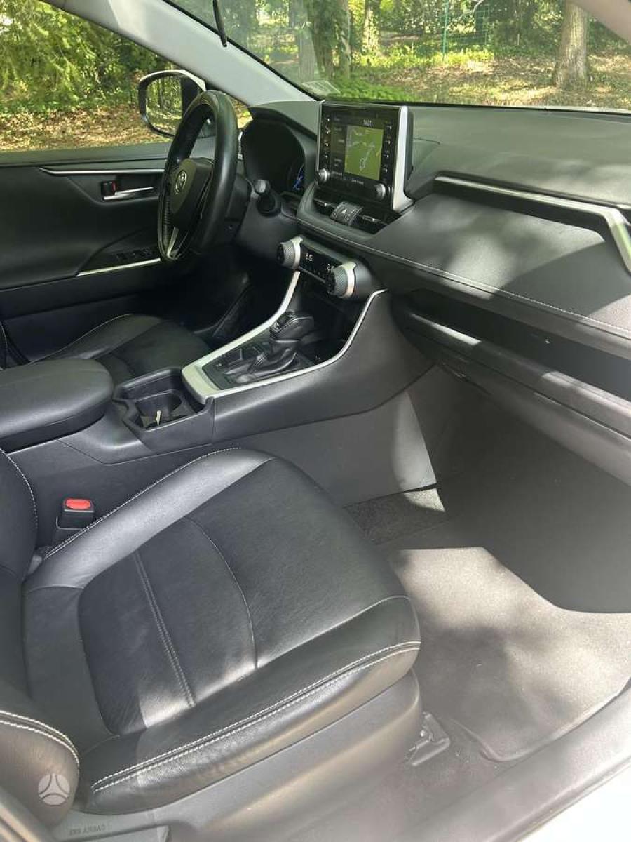 Toyota RAV4 2019 Tauragė, ar dzinēja tilpumu 2.49 L un nobraukumu 289 tūkst. km par 17200 €, foto 16 vietnē AUTOMOTO.COM.LV