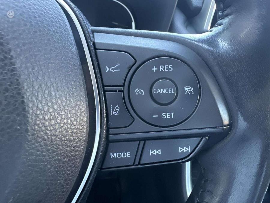 Toyota RAV4 2019 in Klaipeda, with an engine capacity of 2.00 L and mileage of 119 thousand km for 22900 €, photo 17 on AUTOMOTO.COM.LV
