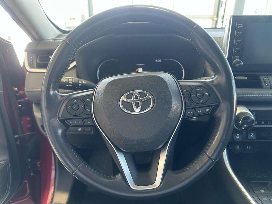 Toyota RAV4 2019 in Klaipeda, with an engine capacity of 2.00 L and mileage of 119 thousand km for 22900 €, photo 18 on AUTOMOTO.COM.LV
