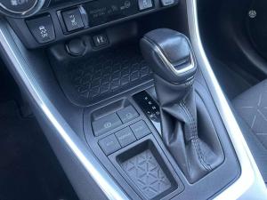 Toyota RAV4 2019 in Klaipeda, with an engine capacity of 2.00 L and mileage of 119 thousand km for 22900 €, photo 19 on AUTOMOTO.COM.LV