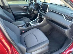 Toyota RAV4 2019 in Klaipeda, with an engine capacity of 2.00 L and mileage of 119 thousand km for 22900 €, photo 25 on AUTOMOTO.COM.LV