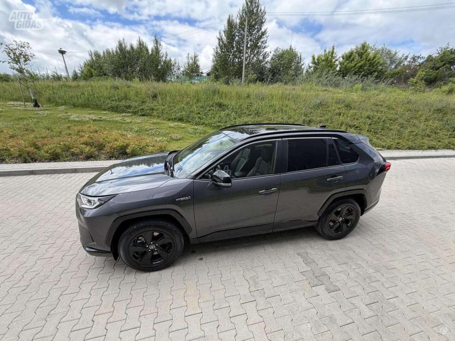 Toyota RAV4 2019 in Vilnius, with an engine capacity of 2.50 L and mileage of 42 thousand km for 29300 €, photo 10 on AUTOMOTO.COM.LV