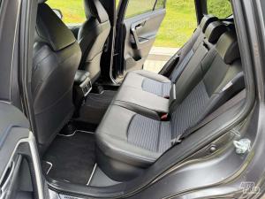 Toyota RAV4 2019 in Vilnius, with an engine capacity of 2.50 L and mileage of 42 thousand km for 29300 €, photo 19 on AUTOMOTO.COM.LV