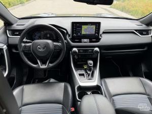 Toyota RAV4 2019 in Vilnius, with an engine capacity of 2.50 L and mileage of 42 thousand km for 29300 €, photo 24 on AUTOMOTO.COM.LV