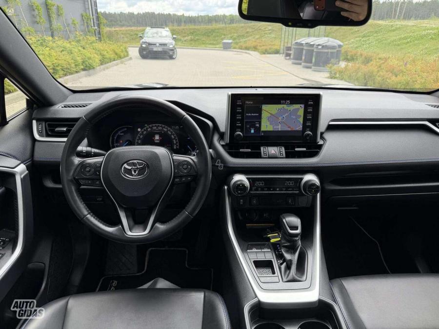 Toyota RAV4 2019 in Vilnius, with an engine capacity of 2.50 L and mileage of 42 thousand km for 29300 €, photo 26 on AUTOMOTO.COM.LV