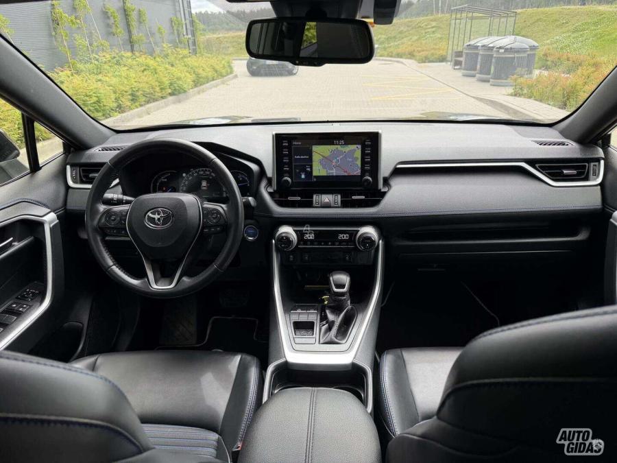 Toyota RAV4 2019 in Vilnius, with an engine capacity of 2.50 L and mileage of 42 thousand km for 29300 €, photo 28 on AUTOMOTO.COM.LV