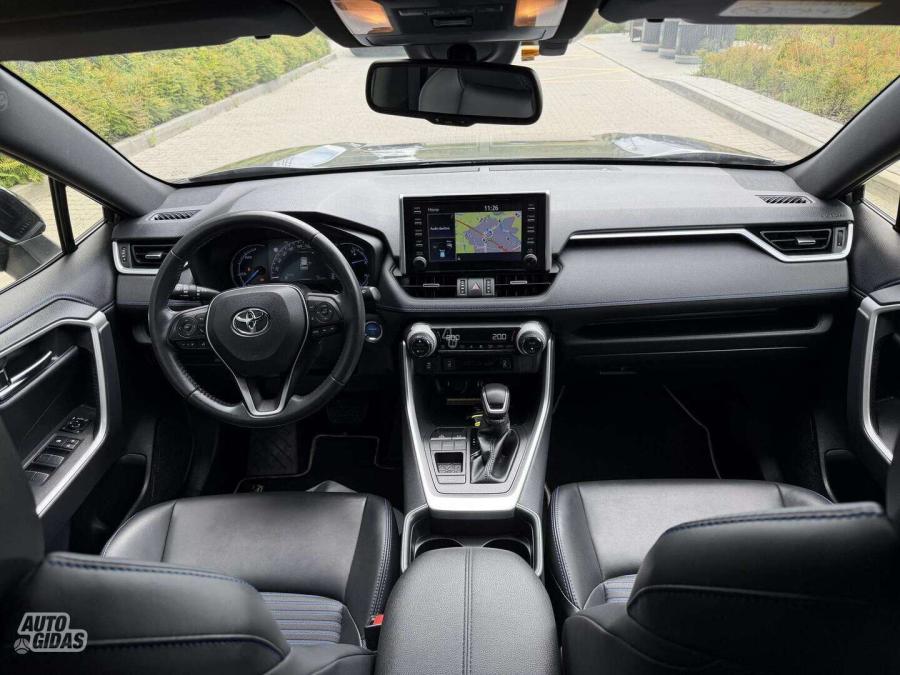 Toyota RAV4 2019 in Vilnius, with an engine capacity of 2.50 L and mileage of 42 thousand km for 29300 €, photo 30 on AUTOMOTO.COM.LV