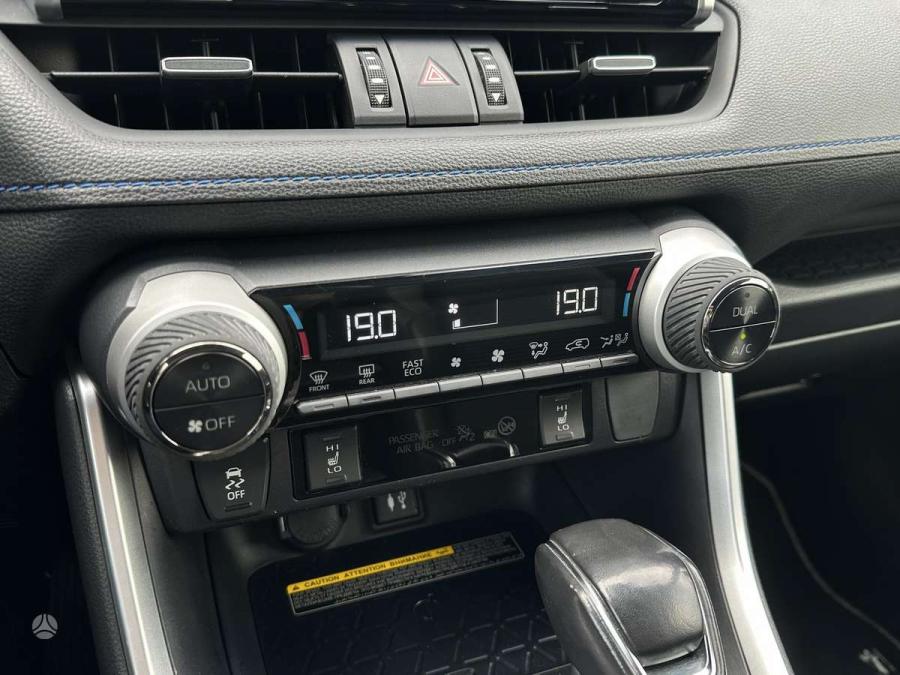 Toyota RAV4 2019 Kauņa, ar dzinēja tilpumu 2.50 L un nobraukumu 125 tūkst. km par 27771 €, foto 26 vietnē AUTOMOTO.COM.LV