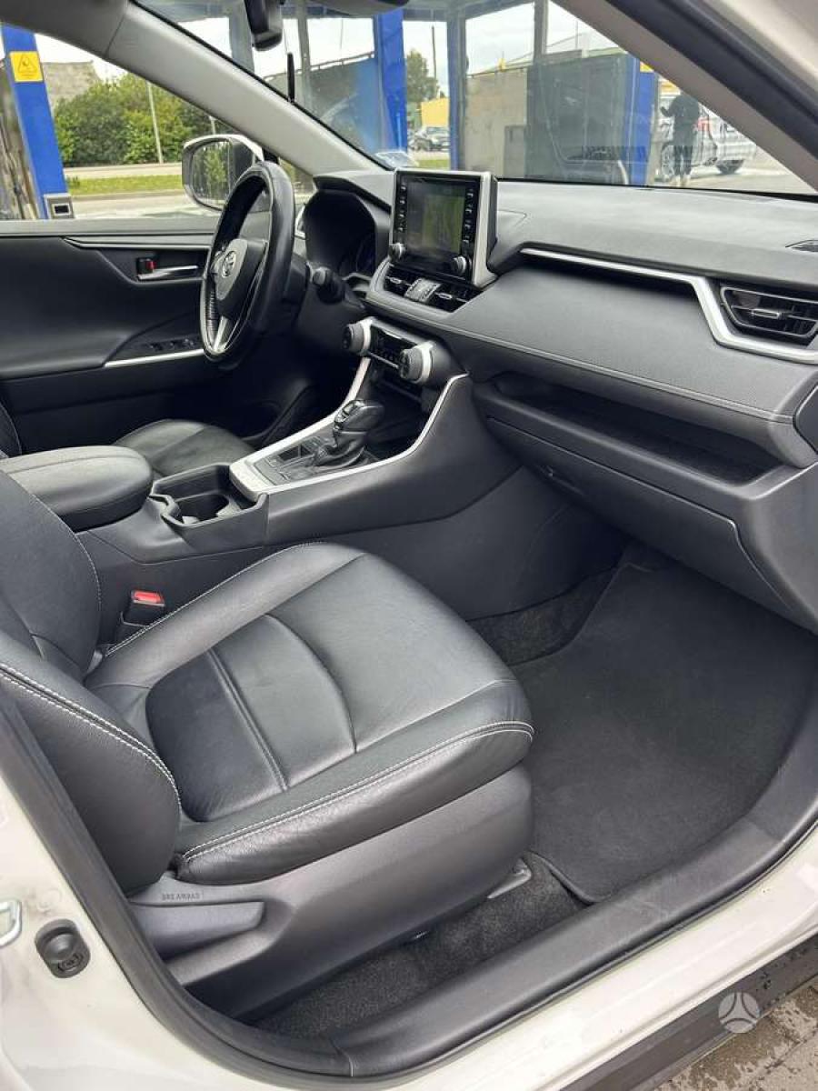 Toyota RAV4 2019 Tauragė, ar dzinēja tilpumu 2.49 L un nobraukumu 249 tūkst. km par 17900 €, foto 15 vietnē AUTOMOTO.COM.LV