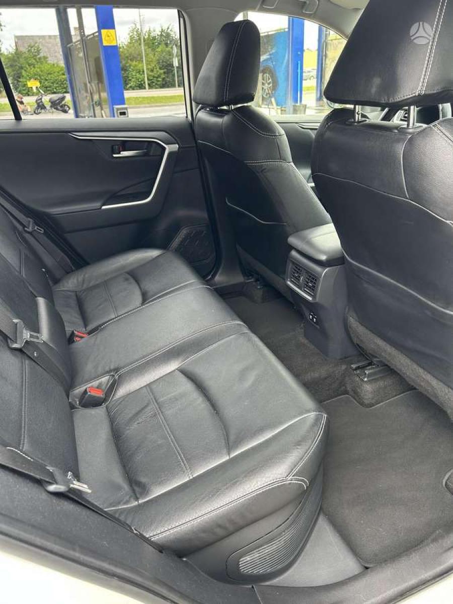 Toyota RAV4 2019 Tauragė, ar dzinēja tilpumu 2.49 L un nobraukumu 249 tūkst. km par 17900 €, foto 17 vietnē AUTOMOTO.COM.LV