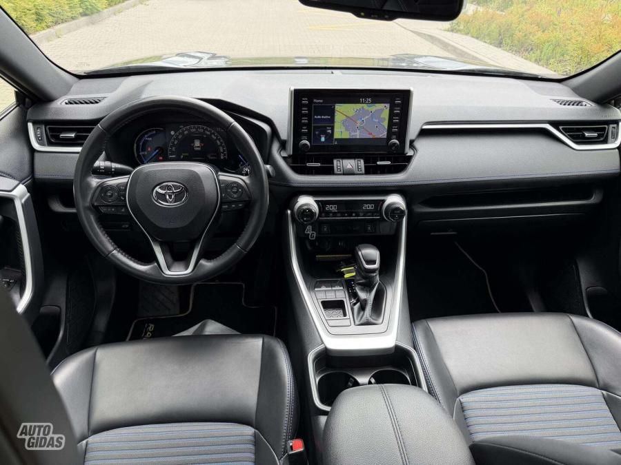 Toyota RAV4 2019 Viļņa, ar dzinēja tilpumu 2.50 L un nobraukumu 42 tūkst. km par 29300 €, foto 24 vietnē AUTOMOTO.COM.LV