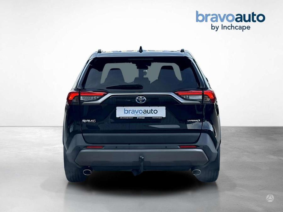 Toyota RAV4 2019 in Kaunas, with an engine capacity of 2.50 L and mileage of 110 thousand km for 24971 €, photo 5 on AUTOMOTO.COM.LV