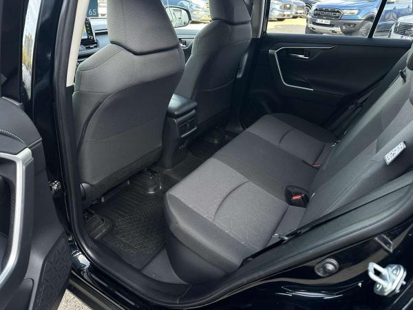 Toyota RAV4 2019 in Kaunas on AUTOMOTO.COM.LV Toyota RAV4 2019 in Kaunas, with an engine capacity of 2.50 L and mileage of 110 thousand km for 24971 β¬, photo 11 on AUTOMOTO.COM.LV