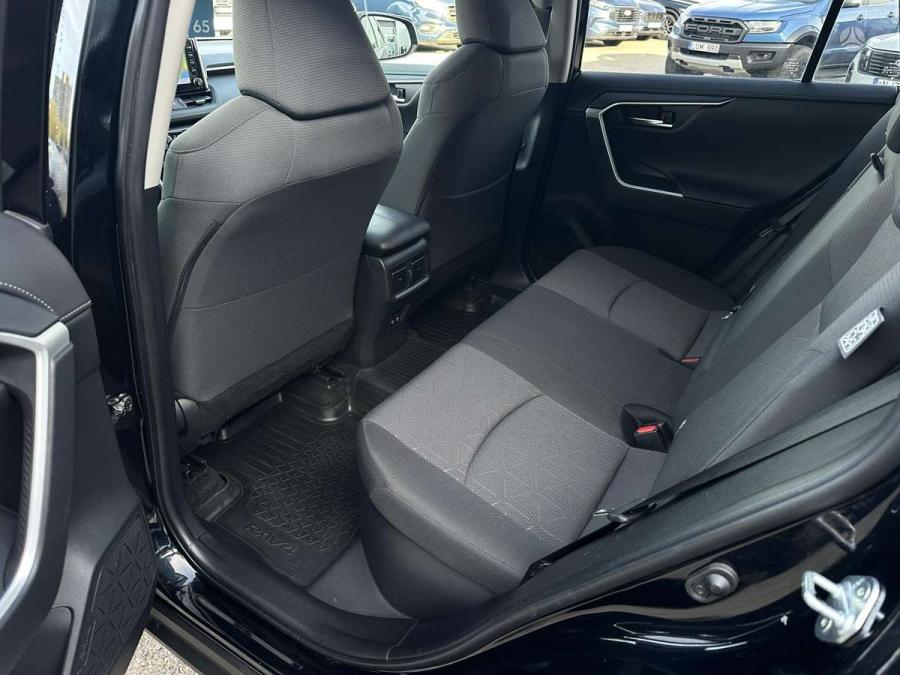 Toyota RAV4 2019 in Kaunas, with an engine capacity of 2.50 L and mileage of 110 thousand km for 24971 €, photo 11 on AUTOMOTO.COM.LV