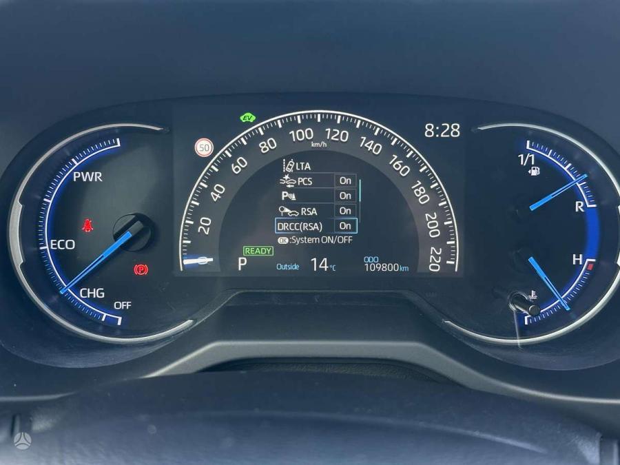Toyota RAV4 2019 in Kaunas, with an engine capacity of 2.50 L and mileage of 110 thousand km for 24971 €, photo 18 on AUTOMOTO.COM.LV