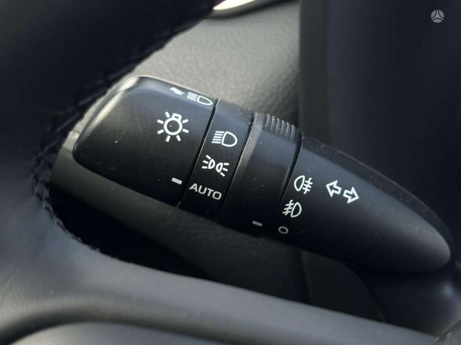 Toyota RAV4 2019 in Kaunas, with an engine capacity of 2.50 L and mileage of 110 thousand km for 24971 €, photo 19 on AUTOMOTO.COM.LV
