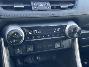 Toyota RAV4 2019 in Kaunas, with an engine capacity of 2.50 L and mileage of 110 thousand km for 24971 €, photo 26 on AUTOMOTO.COM.LV