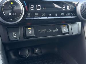 Toyota RAV4 2019 in Kaunas, with an engine capacity of 2.50 L and mileage of 110 thousand km for 24971 €, photo 27 on AUTOMOTO.COM.LV