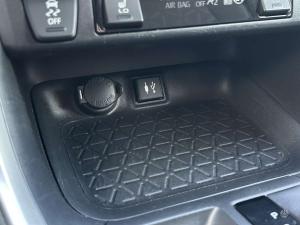 Toyota RAV4 2019 in Kaunas, with an engine capacity of 2.50 L and mileage of 110 thousand km for 24971 €, photo 28 on AUTOMOTO.COM.LV