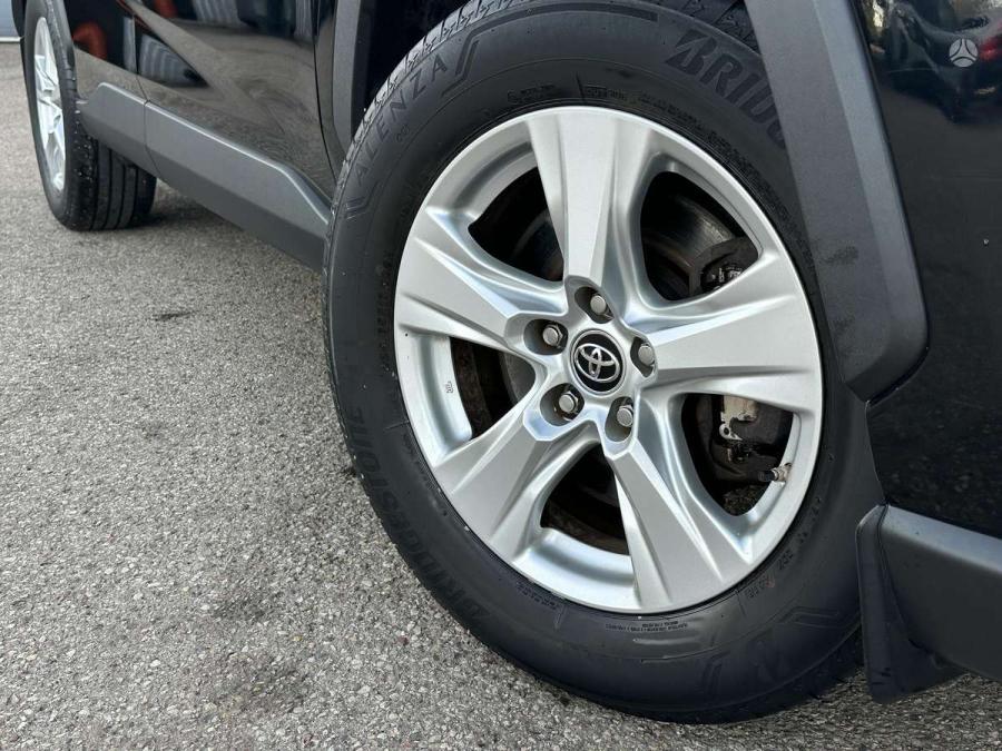 Toyota RAV4 2019 in Kaunas, with an engine capacity of 2.50 L and mileage of 110 thousand km for 24971 €, photo 32 on AUTOMOTO.COM.LV