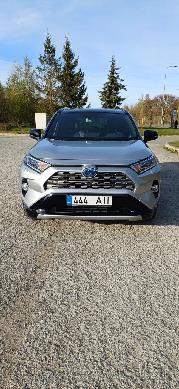 Toyota RAV4 2020 Tallina, ar dzinēja tilpumu 2.50 L un nobraukumu 78 tūkst. km par 29500 €, foto 1 vietnē AUTOMOTO.COM.LV