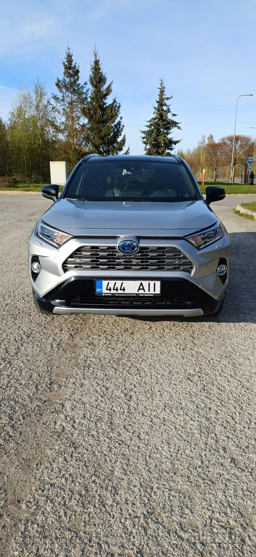 Toyota RAV4 2020 Tallina, ar dzinēja tilpumu 2.50 L un nobraukumu 78 tūkst. km par 29500 €, foto 1 vietnē AUTOMOTO.COM.LV
